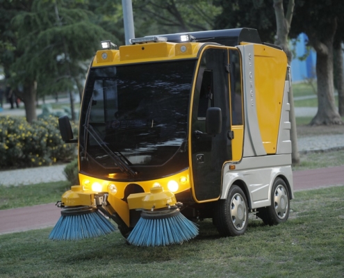 SPONGE HYDROSTATIC ROAD SWEEPER MACHINE – Üstünel Cleaning Machines ...